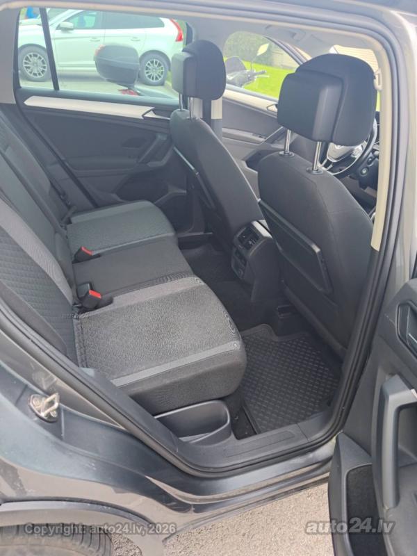 Pelēks Volkswagen Tiguan 2019 Pērnava, ar dzinēja tilpumu 2.00 L un nobraukumu 129 tūkst. km par 18500 €, foto 8 vietnē AUTOMOTO.COM.LV