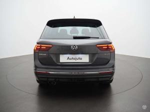 Grey Volkswagen Tiguan 2019 in Vilnius, with an engine capacity of 1.97 L and mileage of 137 thousand km for 20900 €, photo 6 on AUTOMOTO.COM.LV