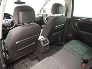 Grey Volkswagen Tiguan 2019 in Vilnius, with an engine capacity of 1.97 L and mileage of 137 thousand km for 20900 €, photo 16 on AUTOMOTO.COM.LV