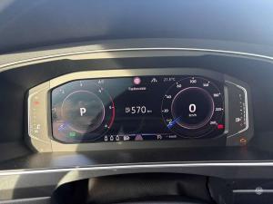 Grey Volkswagen Tiguan 2019 in Panevezys, with an engine capacity of 1.97 L and mileage of 233 thousand km for 18999 €, photo 6 on AUTOMOTO.COM.LV