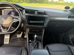 Grey Volkswagen Tiguan 2019 in Panevezys, with an engine capacity of 1.97 L and mileage of 233 thousand km for 18999 €, photo 7 on AUTOMOTO.COM.LV