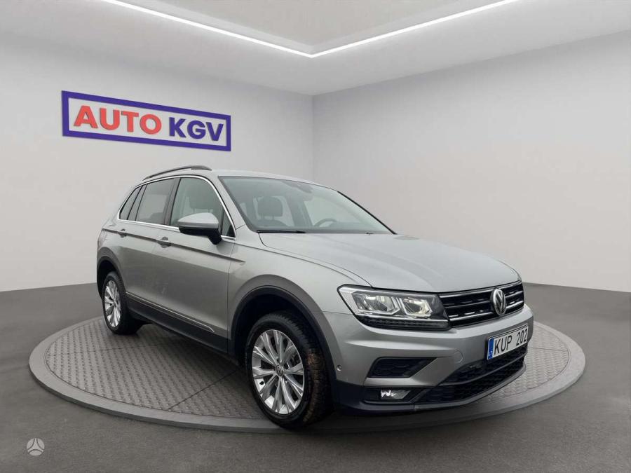 Grey Volkswagen Tiguan 2019 in Vilnius, with an engine capacity of 2.00 L and mileage of 57 thousand km for 19999 €, photo 7 on AUTOMOTO.COM.LV