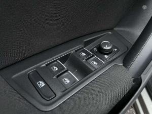 Grey Volkswagen Tiguan 2019 in Vilnius, with an engine capacity of 2.00 L and mileage of 57 thousand km for 19999 €, photo 12 on AUTOMOTO.COM.LV