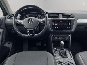 Grey Volkswagen Tiguan 2019 in Vilnius, with an engine capacity of 2.00 L and mileage of 57 thousand km for 19999 €, photo 13 on AUTOMOTO.COM.LV