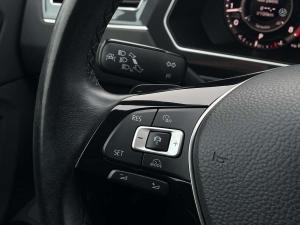 Grey Volkswagen Tiguan 2019 in Vilnius, with an engine capacity of 2.00 L and mileage of 57 thousand km for 19999 €, photo 16 on AUTOMOTO.COM.LV