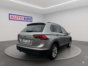 Pelēks Volkswagen Tiguan 2019 Viļņa, ar dzinēja tilpumu 2.00 L un nobraukumu 57 tūkst. km par 19999 €, foto 4 vietnē AUTOMOTO.COM.LV