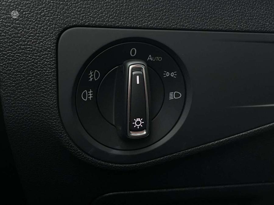 Pelēks Volkswagen Tiguan 2019 Viļņa, ar dzinēja tilpumu 2.00 L un nobraukumu 57 tūkst. km par 19999 €, foto 15 vietnē AUTOMOTO.COM.LV
