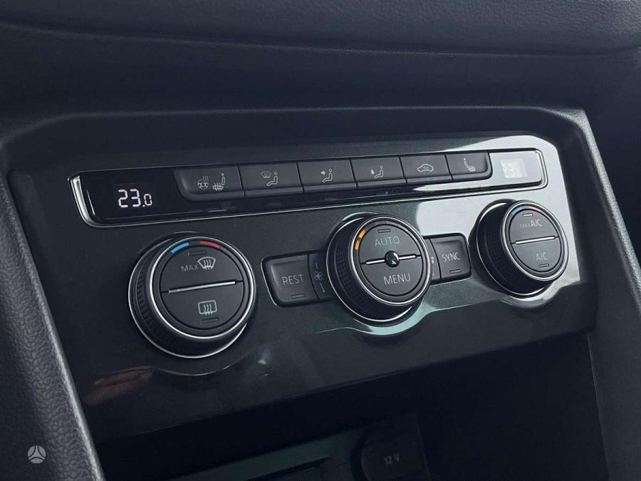 Pelēks Volkswagen Tiguan 2019 Viļņa, ar dzinēja tilpumu 2.00 L un nobraukumu 57 tūkst. km par 19999 €, foto 18 vietnē AUTOMOTO.COM.LV
