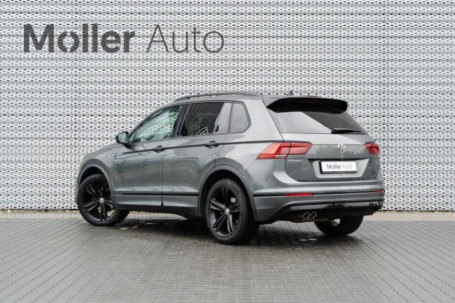 Grey Volkswagen Tiguan 2019 in Marupe, with an engine capacity of 2.00 L and mileage of 161 thousand km for 19200 €, photo 4 on AUTOMOTO.COM.LV