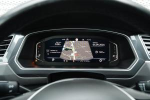 Grey Volkswagen Tiguan 2019 in Marupe, with an engine capacity of 2.00 L and mileage of 161 thousand km for 19200 €, photo 12 on AUTOMOTO.COM.LV