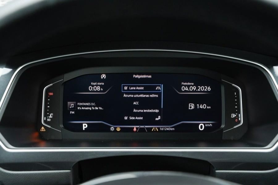 Grey Volkswagen Tiguan 2019 in Marupe, with an engine capacity of 2.00 L and mileage of 161 thousand km for 19200 €, photo 13 on AUTOMOTO.COM.LV