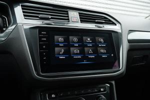 Grey Volkswagen Tiguan 2019 in Marupe, with an engine capacity of 2.00 L and mileage of 161 thousand km for 19200 €, photo 16 on AUTOMOTO.COM.LV