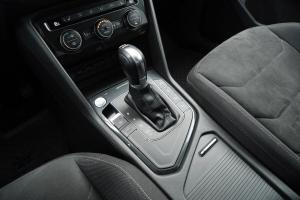 Grey Volkswagen Tiguan 2019 in Marupe, with an engine capacity of 2.00 L and mileage of 161 thousand km for 19200 €, photo 25 on AUTOMOTO.COM.LV