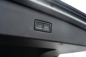 Grey Volkswagen Tiguan 2019 in Marupe, with an engine capacity of 2.00 L and mileage of 161 thousand km for 19200 €, photo 30 on AUTOMOTO.COM.LV