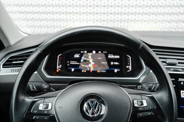 Pelēks Volkswagen Tiguan 2019 Mārupe, ar dzinēja tilpumu 2.00 L un nobraukumu 161 tūkst. km par 19200 €, foto 11 vietnē AUTOMOTO.COM.LV