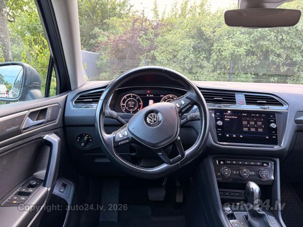 Volkswagen Tiguan 2019 in Tallinn on AUTOMOTO.COM.LV Grey Volkswagen Tiguan 2019 in Tallinn, with an engine capacity of 2.00 L and mileage of 160 thousand km for 24500 €, photo 7 on AUTOMOTO.COM.LV