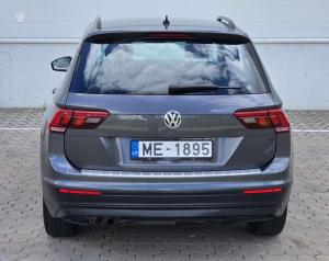 Pelēks Volkswagen Tiguan 2019 Rīga, ar dzinēja tilpumu 1.97 L un nobraukumu 178 tūkst. km par 15700 €, foto 24 vietnē AUTOMOTO.COM.LV