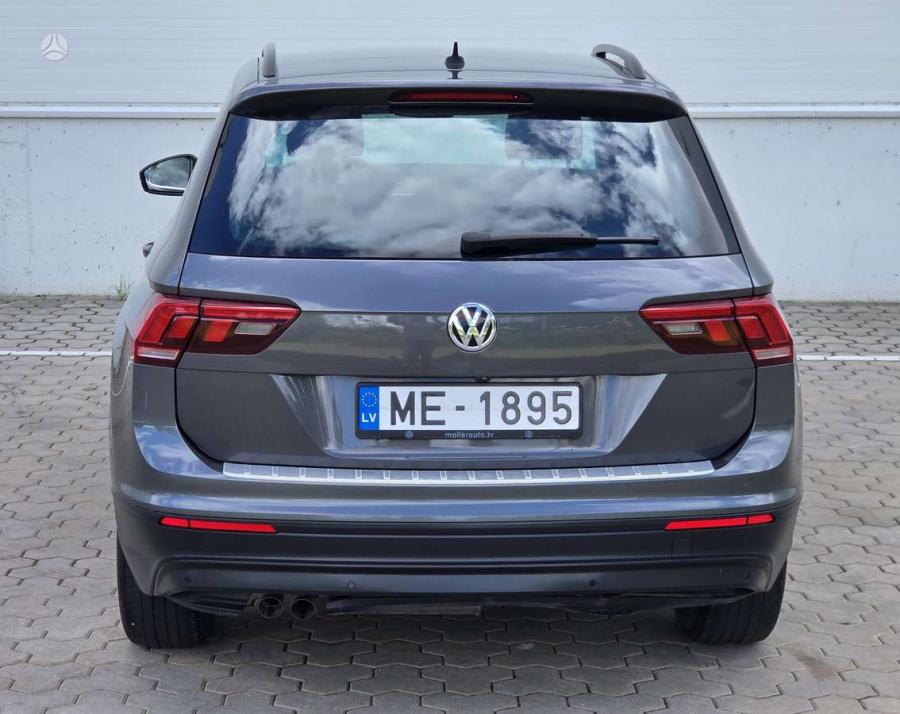 Pelēks Volkswagen Tiguan 2019 Rīga, ar dzinēja tilpumu 1.97 L un nobraukumu 178 tūkst. km par 15700 €, foto 24 vietnē AUTOMOTO.COM.LV