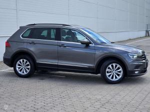 Pelēks Volkswagen Tiguan 2019 Rīga, ar dzinēja tilpumu 1.97 L un nobraukumu 178 tūkst. km par 15700 €, foto 40 vietnē AUTOMOTO.COM.LV
