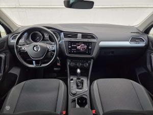 Pelēks Volkswagen Tiguan 2019 Rīga, ar dzinēja tilpumu 1.97 L un nobraukumu 178 tūkst. km par 15700 €, foto 54 vietnē AUTOMOTO.COM.LV