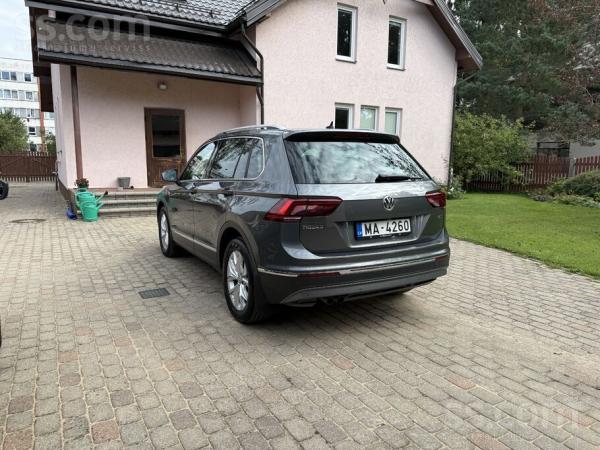 Volkswagen Tiguan 2019 in Jurmala on AUTOMOTO.COM.LV Grey Volkswagen Tiguan 2019 in Jurmala, with an engine capacity of 2.00 L and mileage of 55 thousand km for 20800 €, photo 5 on AUTOMOTO.COM.LV