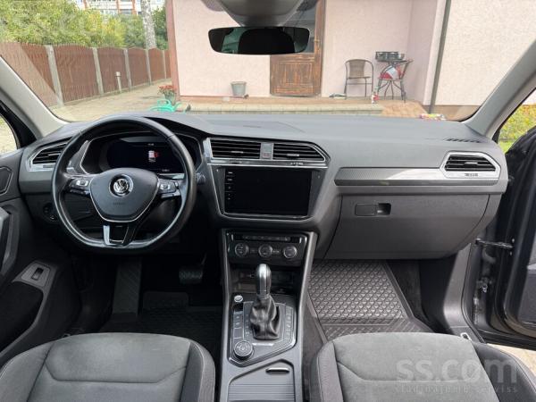 Volkswagen Tiguan 2019 in Jurmala on AUTOMOTO.COM.LV Grey Volkswagen Tiguan 2019 in Jurmala, with an engine capacity of 2.00 L and mileage of 55 thousand km for 20800 €, photo 10 on AUTOMOTO.COM.LV