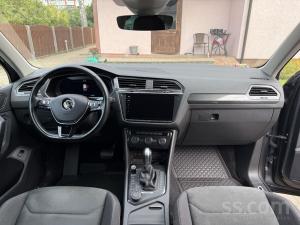 Grey Volkswagen Tiguan 2019 in Jurmala, with an engine capacity of 2.00 L and mileage of 55 thousand km for 20800 €, photo 10 on AUTOMOTO.COM.LV