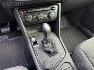 Grey Volkswagen Tiguan 2019 in Jurmala, with an engine capacity of 2.00 L and mileage of 55 thousand km for 20800 €, photo 18 on AUTOMOTO.COM.LV