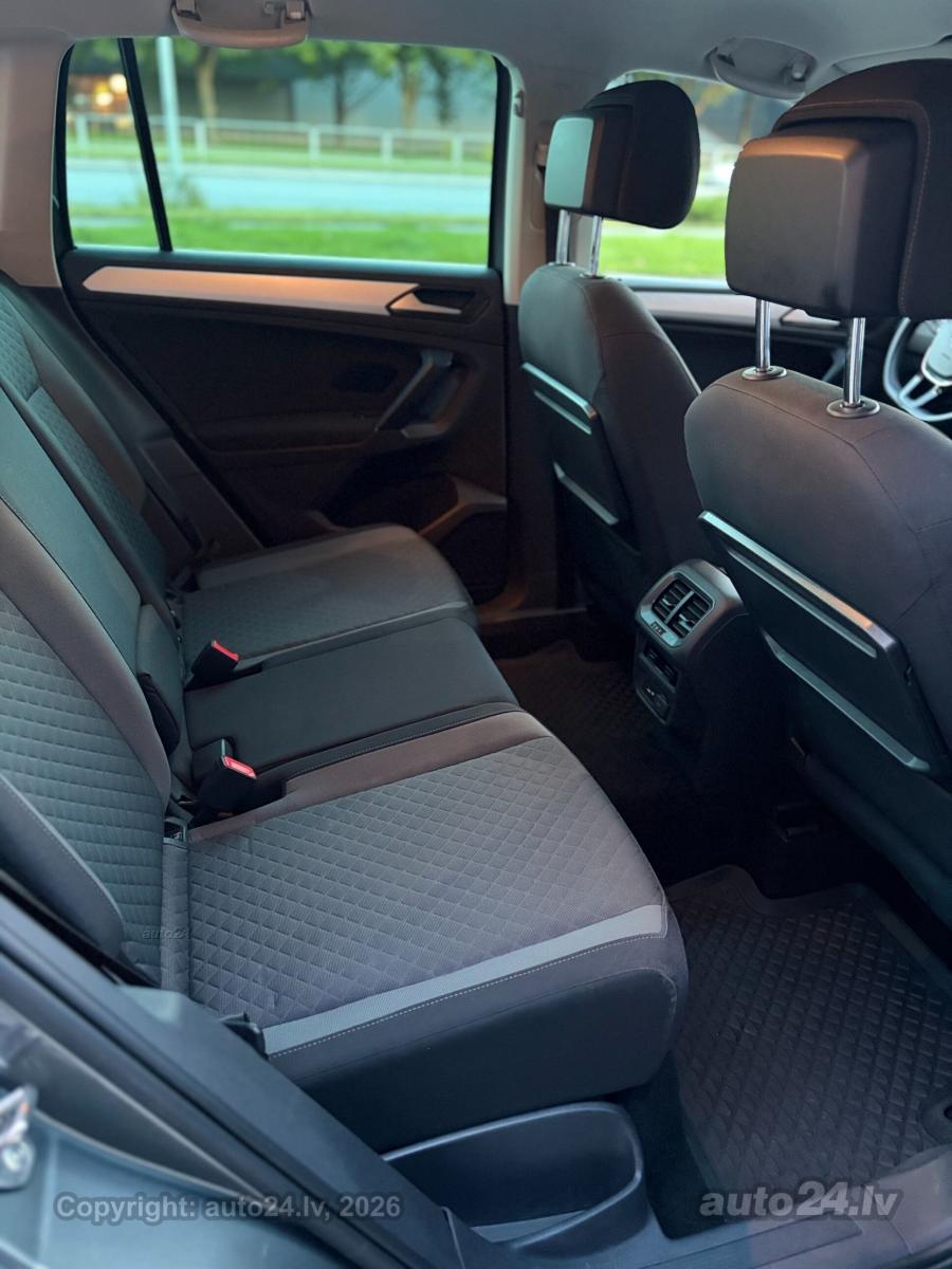 Grey Volkswagen Tiguan 2019 in Tallinn, with an engine capacity of 1.50 L and mileage of 121 thousand km for 17900 €, photo 15 on AUTOMOTO.COM.LV