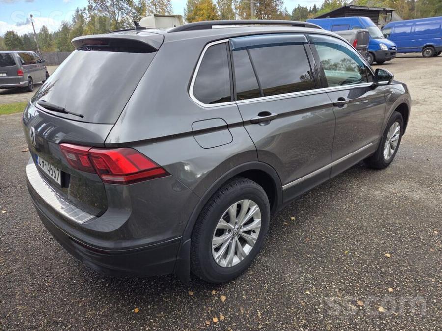Pelēks Volkswagen Tiguan 2019 Valmiera, ar dzinēja tilpumu 2.00 L un nobraukumu 230 tūkst. km par 15500 €, foto 5 vietnē AUTOMOTO.COM.LV