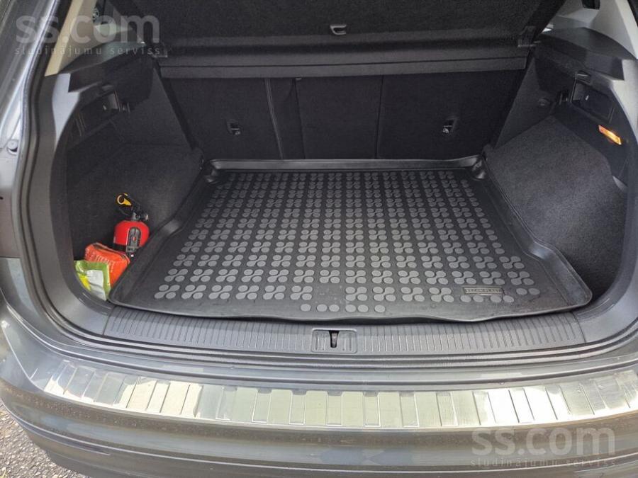 Pelēks Volkswagen Tiguan 2019 Valmiera, ar dzinēja tilpumu 2.00 L un nobraukumu 230 tūkst. km par 15500 €, foto 17 vietnē AUTOMOTO.COM.LV