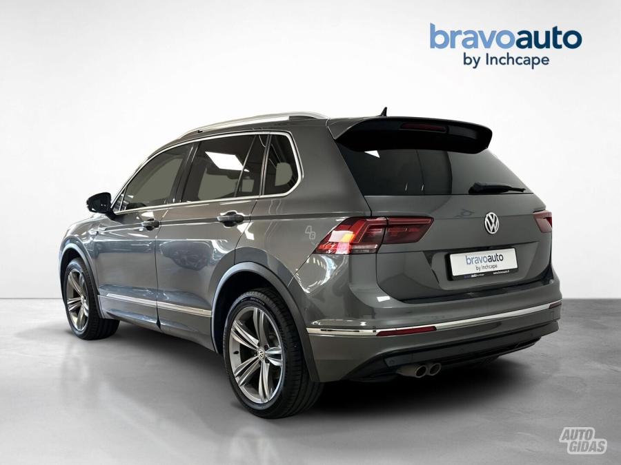 Pelēks Volkswagen Tiguan 2019 Viļņa, ar dzinēja tilpumu 2.00 L un nobraukumu 177 tūkst. km par 19900 €, foto 4 vietnē AUTOMOTO.COM.LV