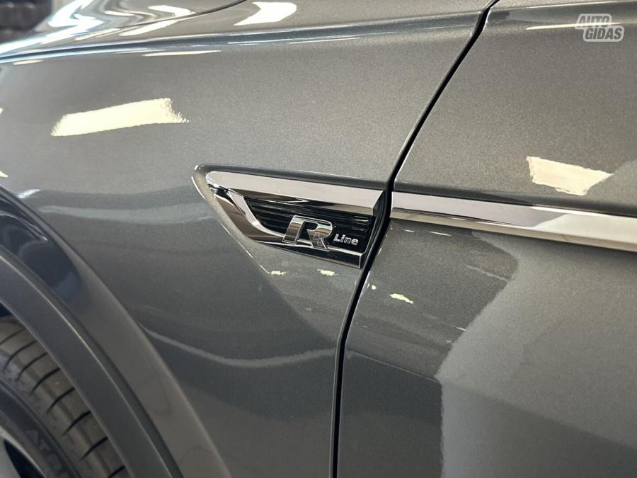 Pelēks Volkswagen Tiguan 2019 Viļņa, ar dzinēja tilpumu 2.00 L un nobraukumu 177 tūkst. km par 19900 €, foto 10 vietnē AUTOMOTO.COM.LV
