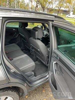 Grey Volkswagen Tiguan 2019 in Riga, with an engine capacity of 2.00 L and mileage of 174 thousand km for 12990 €, photo 12 on AUTOMOTO.COM.LV