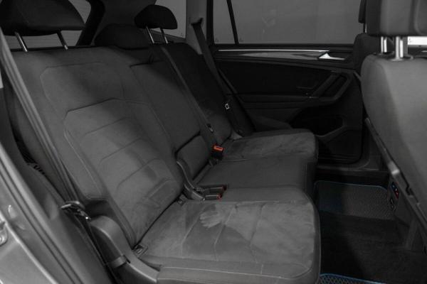 Volkswagen Tiguan 2019 Viļņa vietnē Pelēks Volkswagen Tiguan 2019 Viļņa, ar dzinēja tilpumu 2.00 L un nobraukumu 258 tūkst. km par 15950 €, foto 9 vietnē AUTOMOTO.COM.LV