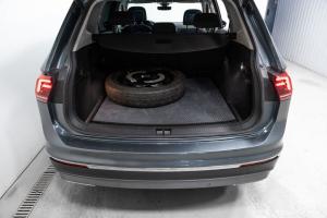 Pelēks Volkswagen Tiguan 2019 Viļņa, ar dzinēja tilpumu 2.00 L un nobraukumu 258 tūkst. km par 15950 €, foto 27 vietnē AUTOMOTO.COM.LV