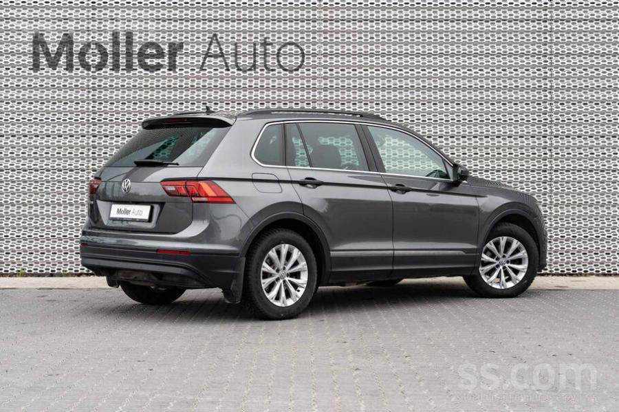Grey Volkswagen Tiguan 2020 in Riga, with an engine capacity of 2.00 L and mileage of 148 thousand km for 7850 €, photo 4 on AUTOMOTO.COM.LV