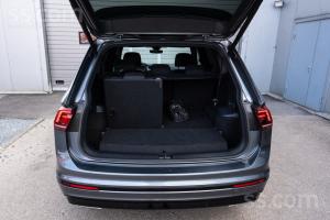 Pelēks Volkswagen Tiguan 2020 Jelgava, ar dzinēja tilpumu 2.00 L un nobraukumu 143 tūkst. km par 27250 €, foto 18 vietnē AUTOMOTO.COM.LV