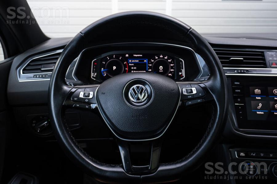 Pelēks Volkswagen Tiguan 2020 Jelgava, ar dzinēja tilpumu 2.00 L un nobraukumu 143 tūkst. km par 27250 €, foto 28 vietnē AUTOMOTO.COM.LV