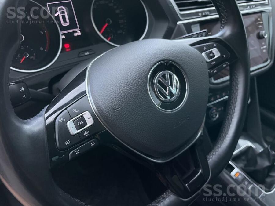 Pelēks Volkswagen Tiguan 2020 Rīga, ar dzinēja tilpumu 2.00 L un nobraukumu 0 tūkst. km par 25900 €, foto 10 vietnē AUTOMOTO.COM.LV