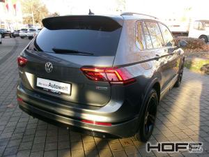 Grey Volkswagen Tiguan 2020 in Kaunas, with an engine capacity of 2.00 L and mileage of 83 thousand km for 32056 €, photo 3 on AUTOMOTO.COM.LV