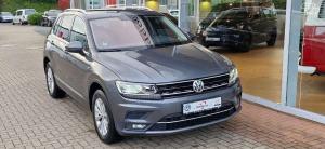 Grey Volkswagen Tiguan 2020 in Kaunas, with an engine capacity of 2.00 L and mileage of 72 thousand km for 32679 €, photo 3 on AUTOMOTO.COM.LV