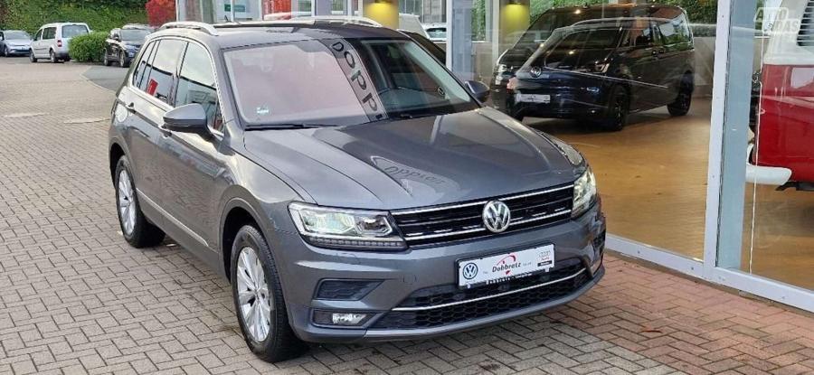 Grey Volkswagen Tiguan 2020 in Kaunas, with an engine capacity of 2.00 L and mileage of 72 thousand km for 32679 €, photo 3 on AUTOMOTO.COM.LV