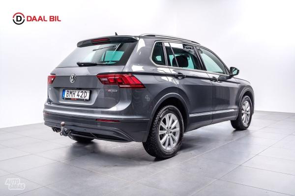 Grey Volkswagen Tiguan 2020 in Kaunas, with an engine capacity of 0.00 L and mileage of 51 thousand km for 28796 €, photo 5 on AUTOMOTO.COM.LV
