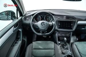 Grey Volkswagen Tiguan 2020 in Kaunas, with an engine capacity of 0.00 L and mileage of 51 thousand km for 28796 €, photo 11 on AUTOMOTO.COM.LV