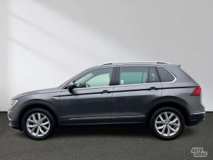 Grey Volkswagen Tiguan 2020 in Kaunas, with an engine capacity of 2.00 L and mileage of 50 thousand km for 30516 €, photo 2 on AUTOMOTO.COM.LV