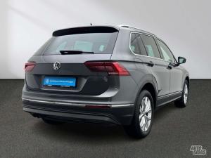 Grey Volkswagen Tiguan 2020 in Kaunas, with an engine capacity of 2.00 L and mileage of 50 thousand km for 30516 €, photo 3 on AUTOMOTO.COM.LV