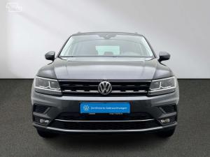 Grey Volkswagen Tiguan 2020 in Kaunas, with an engine capacity of 2.00 L and mileage of 50 thousand km for 30516 €, photo 4 on AUTOMOTO.COM.LV
