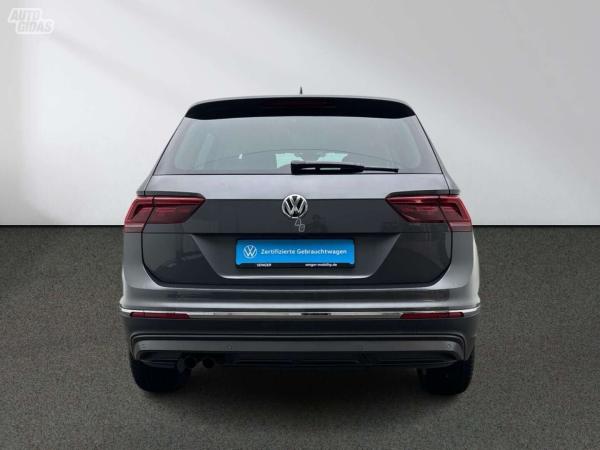 Grey Volkswagen Tiguan 2020 in Kaunas, with an engine capacity of 2.00 L and mileage of 50 thousand km for 30516 €, photo 5 on AUTOMOTO.COM.LV