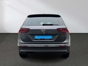 Grey Volkswagen Tiguan 2020 in Kaunas, with an engine capacity of 2.00 L and mileage of 50 thousand km for 30516 €, photo 5 on AUTOMOTO.COM.LV